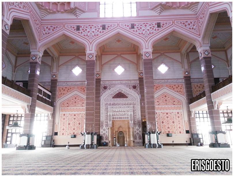 Putra Mosque, Putrajaya Malaysia – Eris Goes To