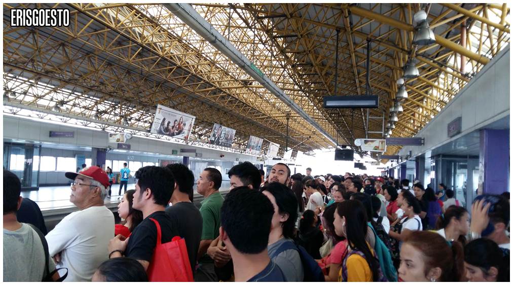 Transport in Manila: LRT & Tricycles – Eris Goes To