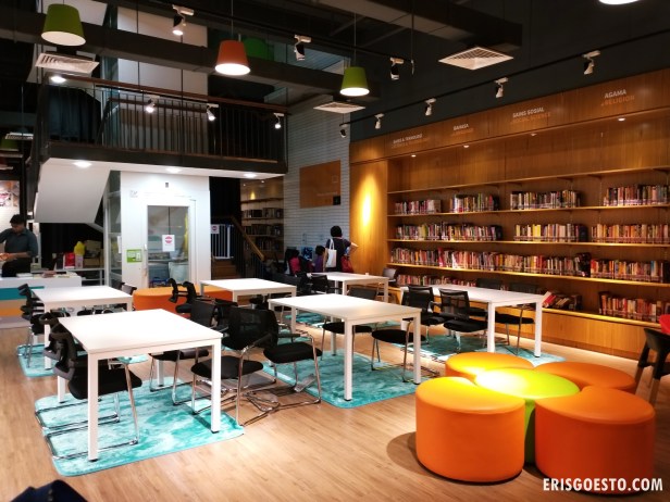 The Library In A Mall – The Selangor Public Library @ Jaya One ...