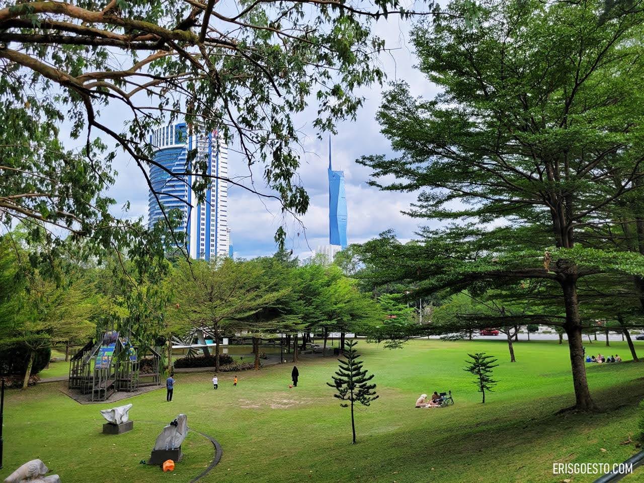 Visiting Tugu Negara, The National Monument of Malaysia – Eris Goes To