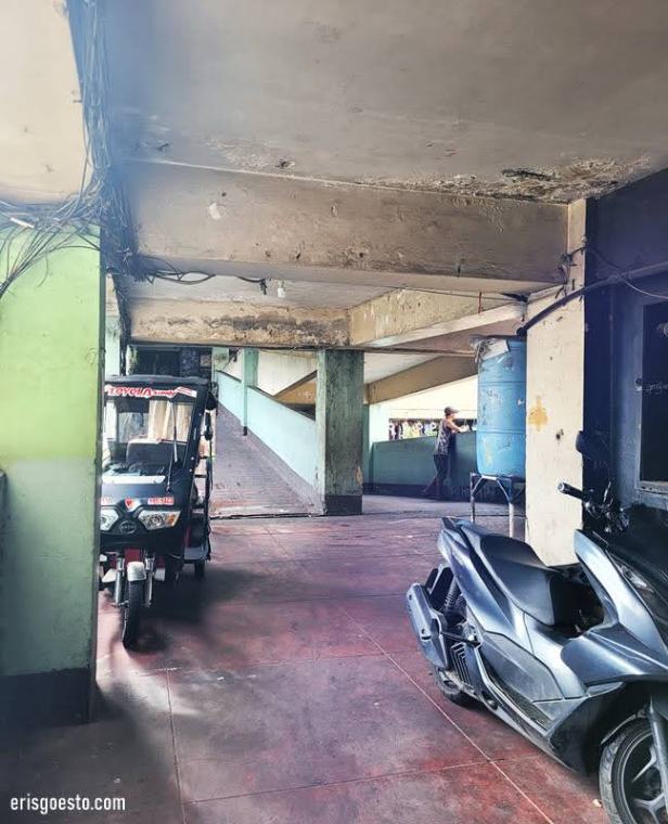 A Glimpse into Daily Life at Punta, Sta. Ana Manila – Eris Goes To